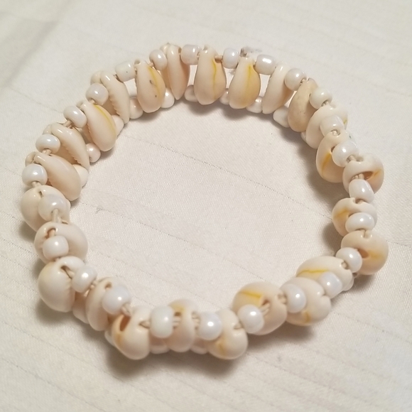 Jewelry | Sea Shell Bead Bracelet | Poshmark